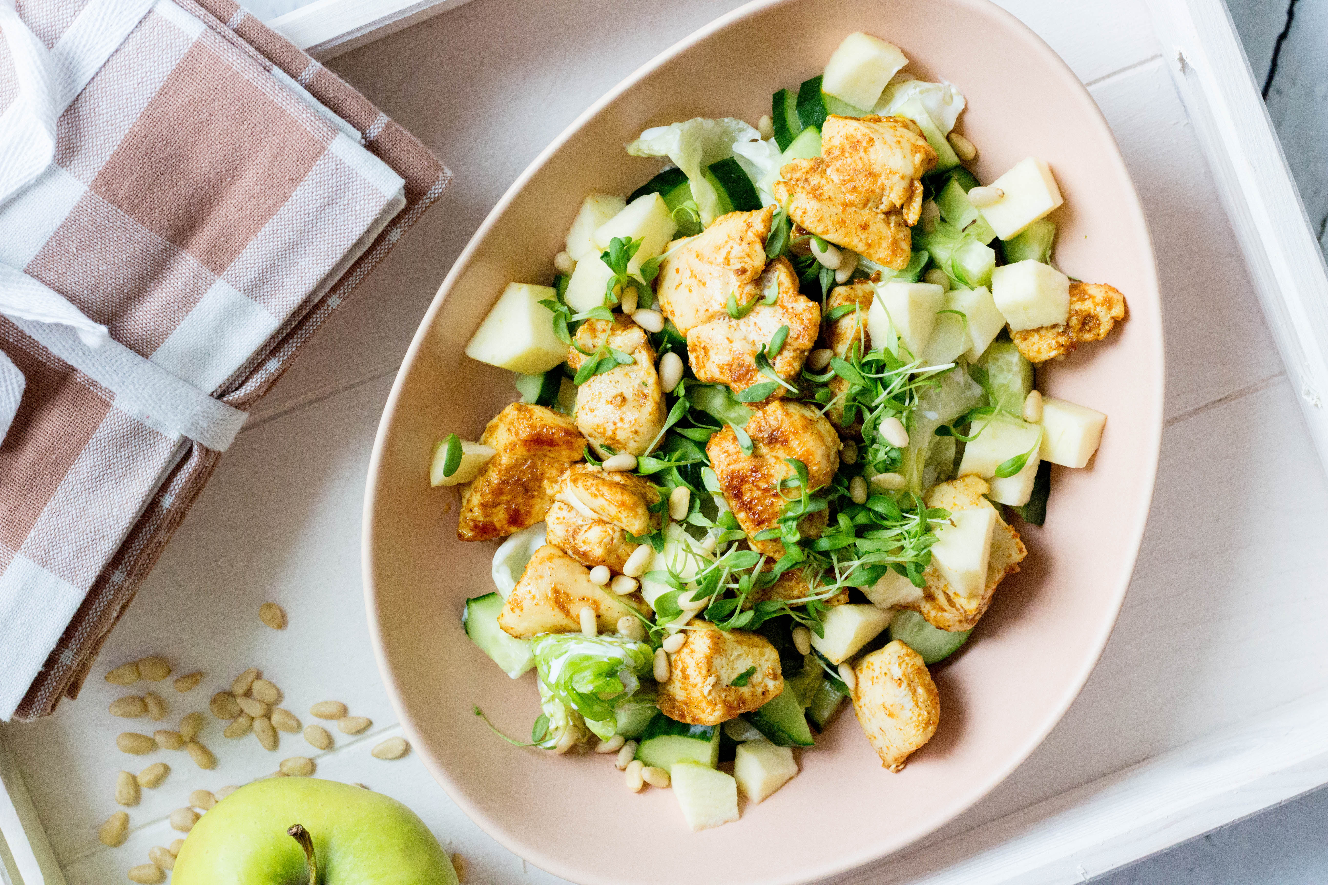 Salade met kip, appel, komkommer en yoghurtdressing – Vickylicious
