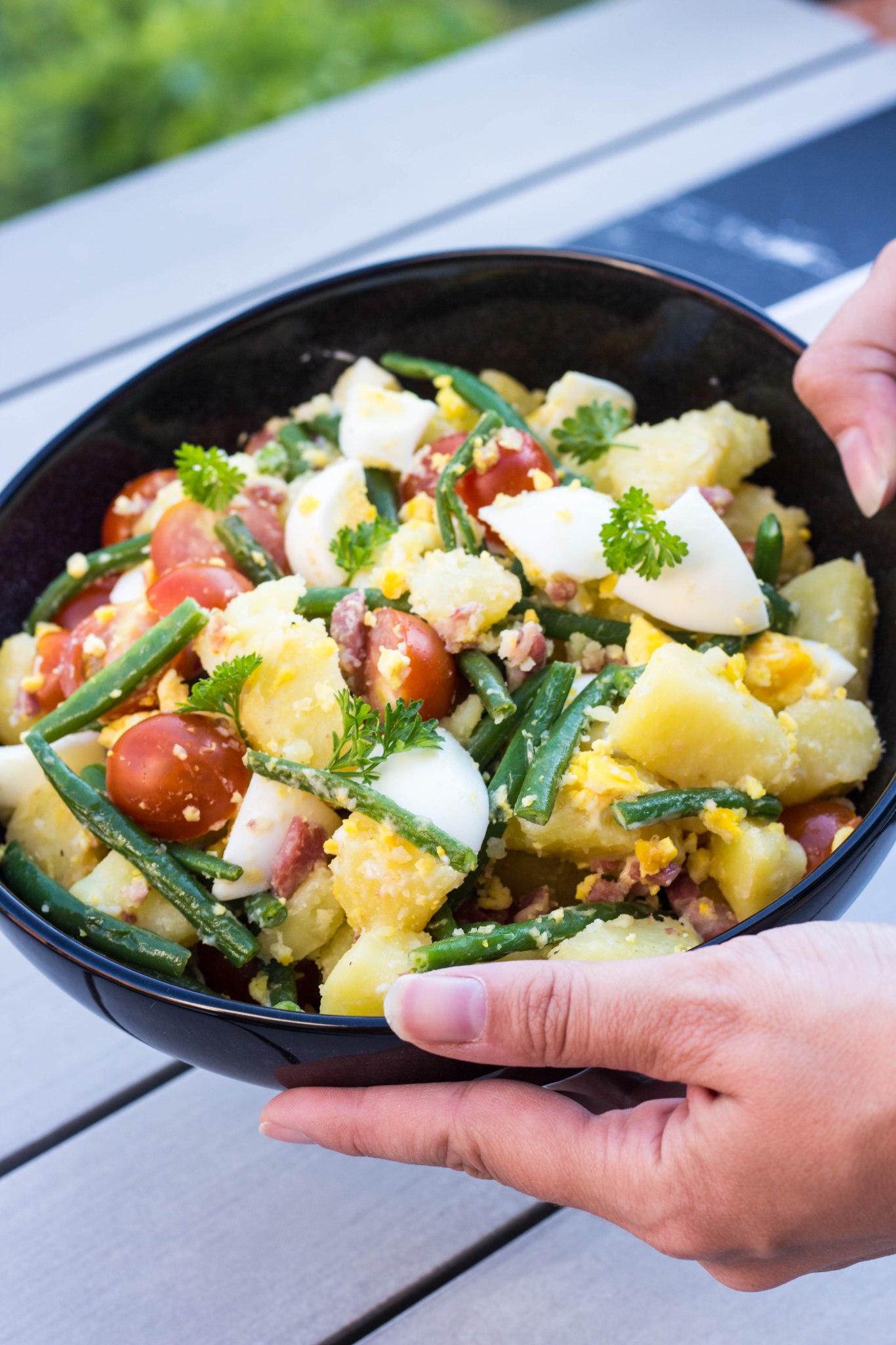 Aardappelsalade met boontjes, spek en eieren – Vickylicious