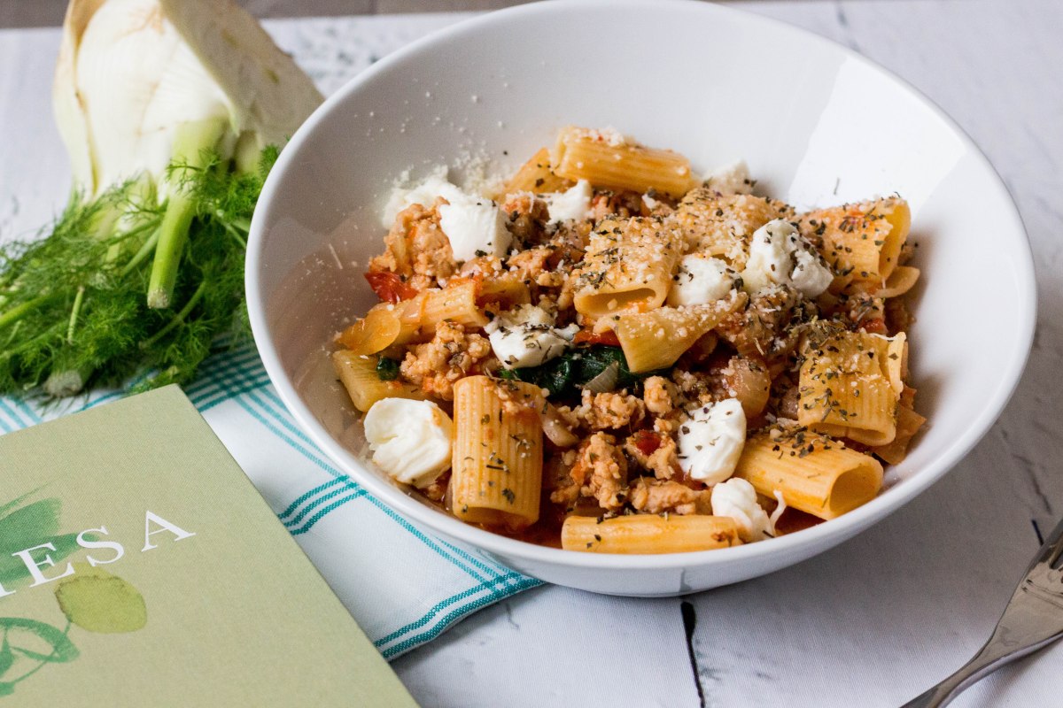 Rigatoni met kip en venkel – Vickylicious